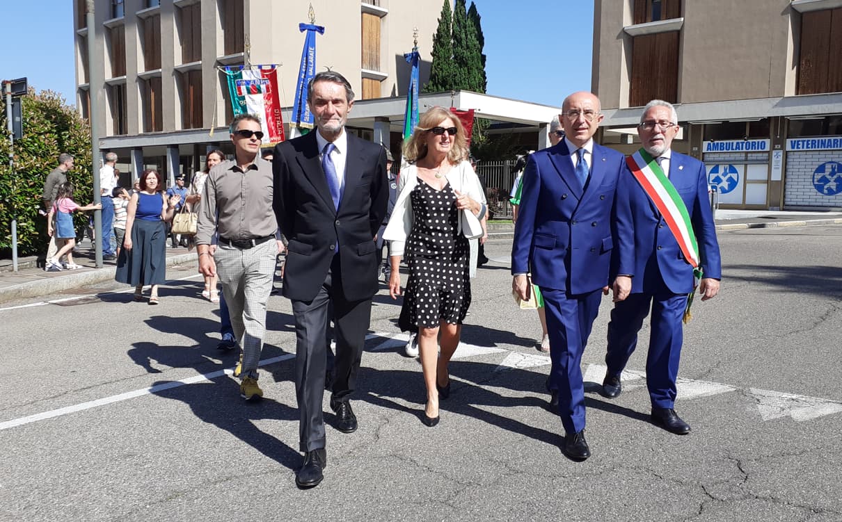 Medaglia al merito civile, a Cardano grande commozione per Laura Prati ...