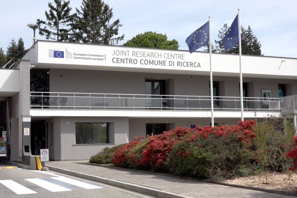 Il Jrc si tinge di nero, giallo e rosso: al sito europeo di Ispra parte ...