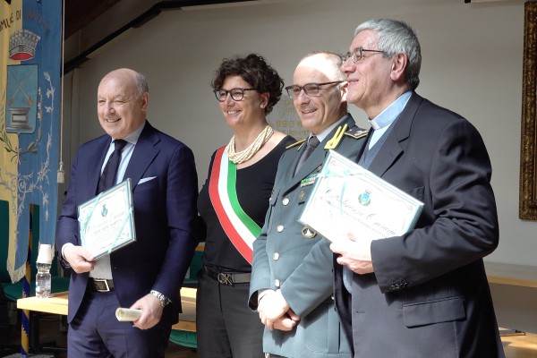 Cantello ha due nuovi cittadini onorari: Beppe Marotta e don Franco ...