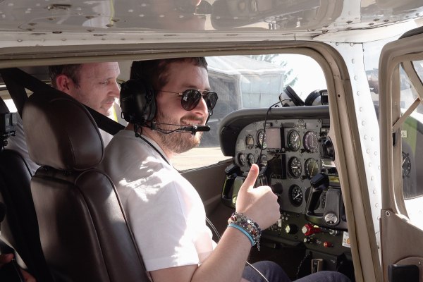 Nicolò Maja torna a volare: sogno esaudito all’aeroporto di Venegono ... Nicolò Maja torna a volare: sogno esaudito all’aeroporto di Venegono ...
