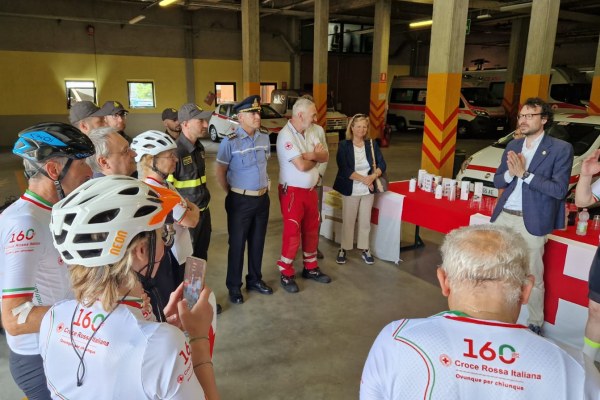 160 anni di Croce Rossa: la staffetta Milano-Solferino passa da Varese ...