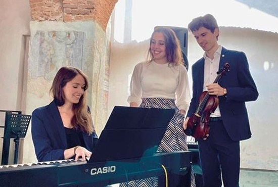 Fall In Blue al Nuovo di Varese: concerto con “menu” a base di colonne ...